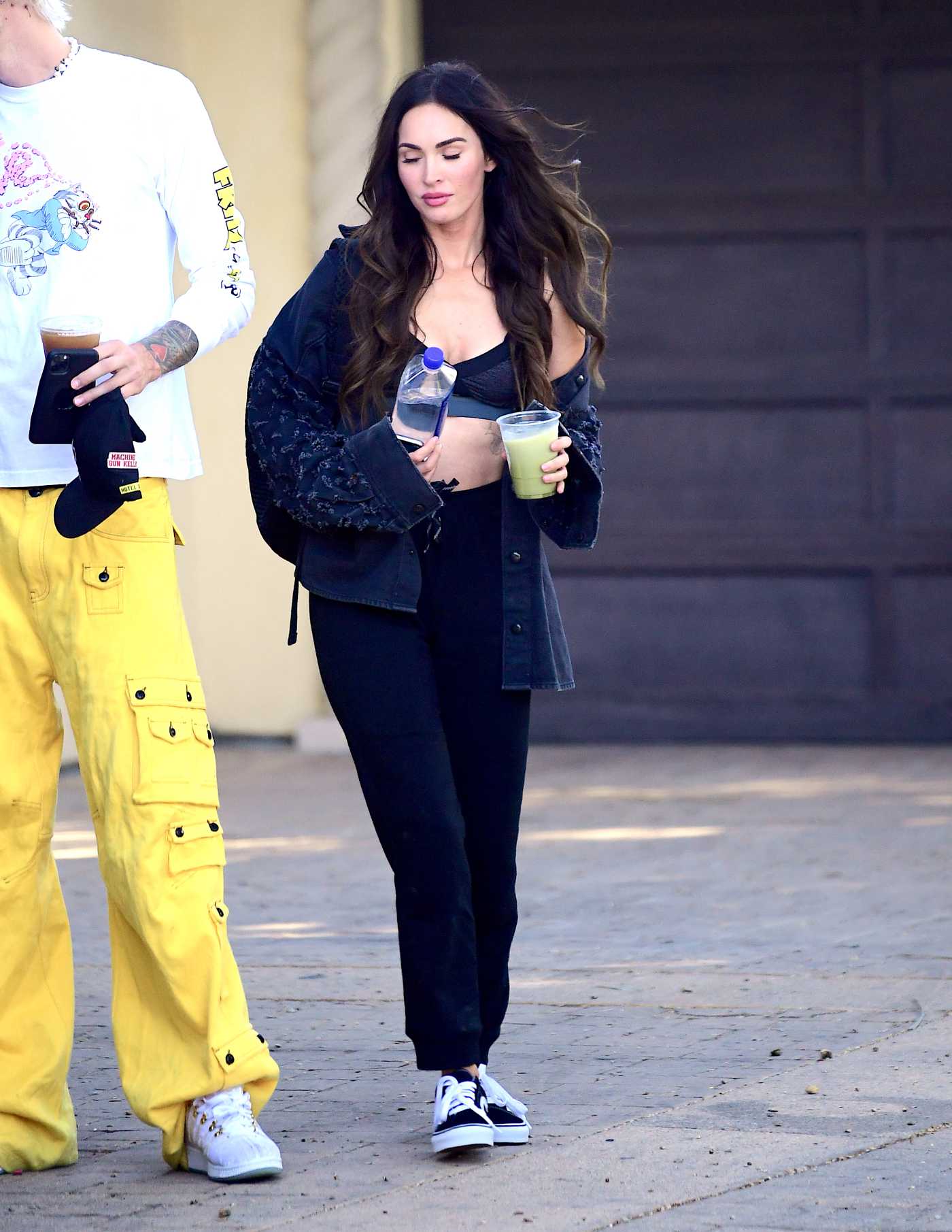 Megan Fox go out in Brentwood – Celebrity Wiki -> onceleb.wiki