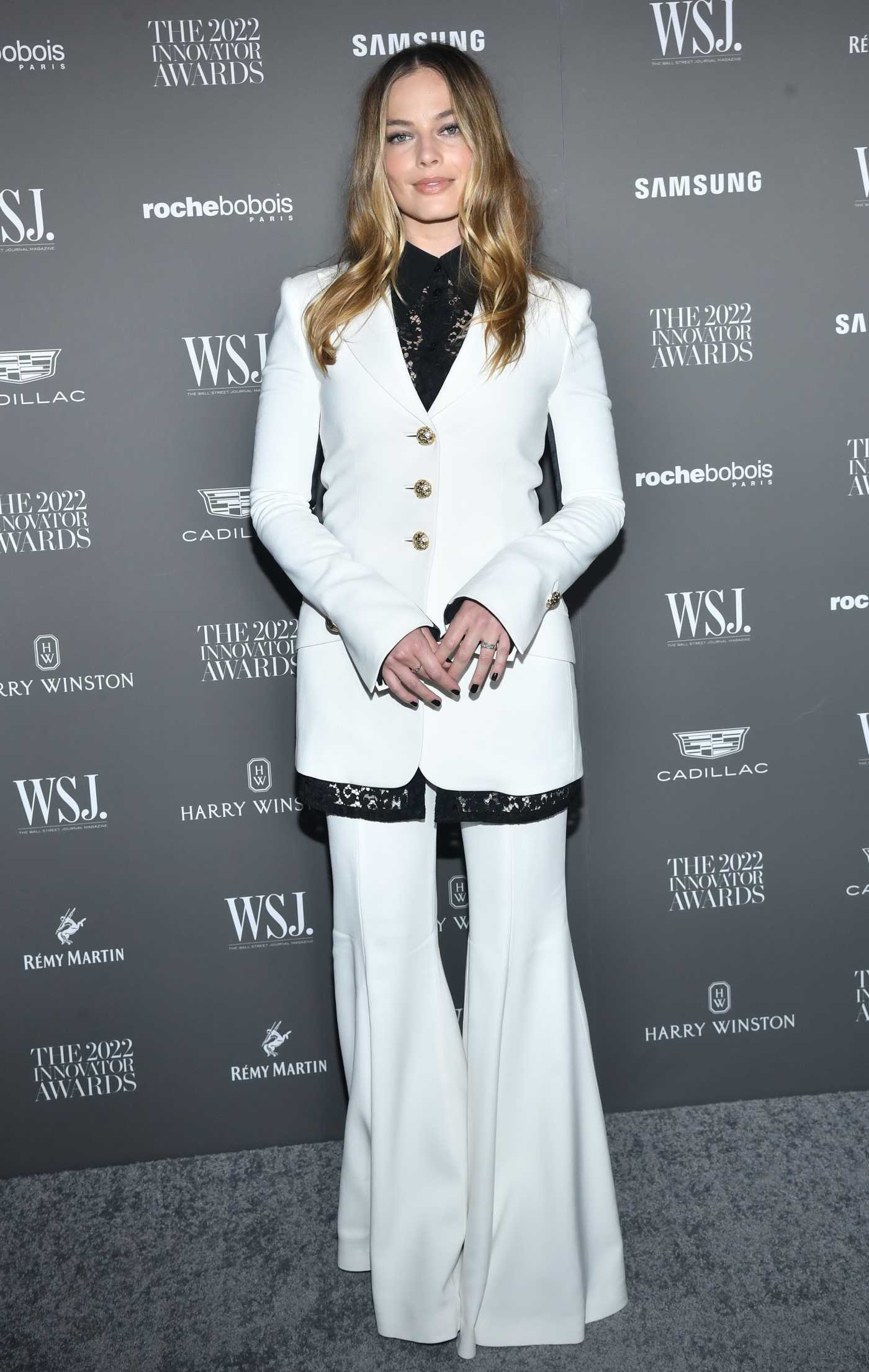 Margot Robbie Attends 2023 Met Gala in New York City 05/01/2023 ...