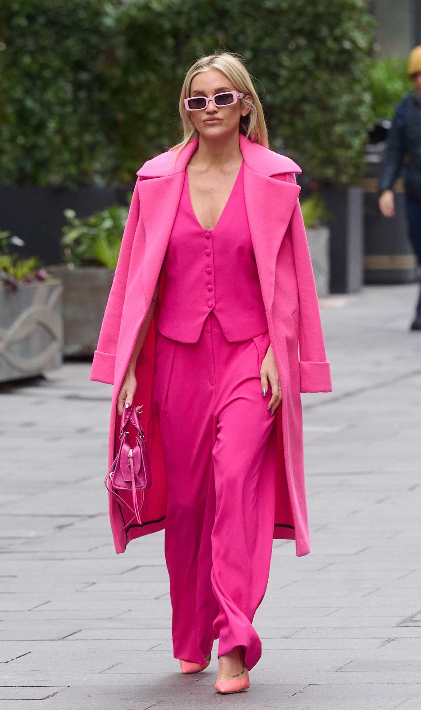 Ashley Roberts in a Beige Coat Leaves the Heart Radio in London 01/09 ...