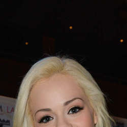 Elsa Jean – Celebrity Wiki -> onceleb.wiki